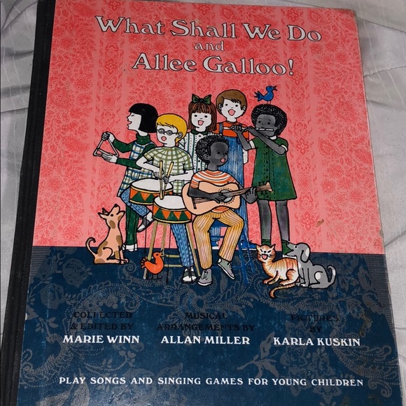 Accents | Vintage What Shall We Do And Allee Galloo | Poshmark